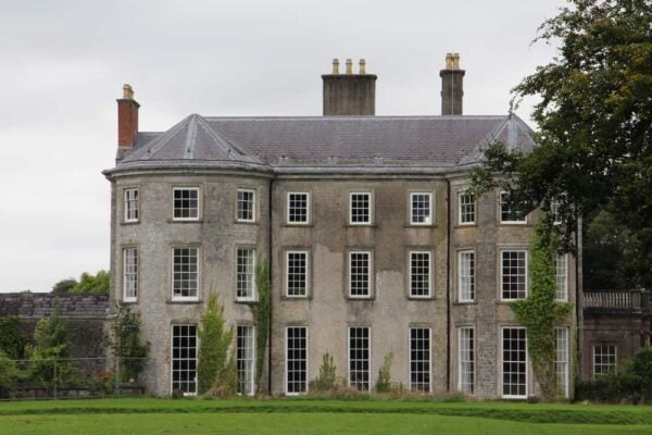 32 Best Irish Castles and Manor Houses (Photos A to Z)