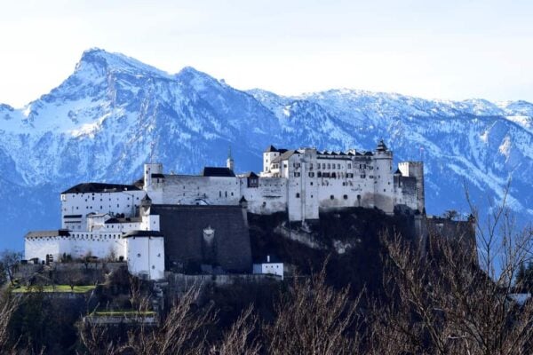 20 Jaw-Dropping Mountain Top Castles (Photos) - Home Stratosphere