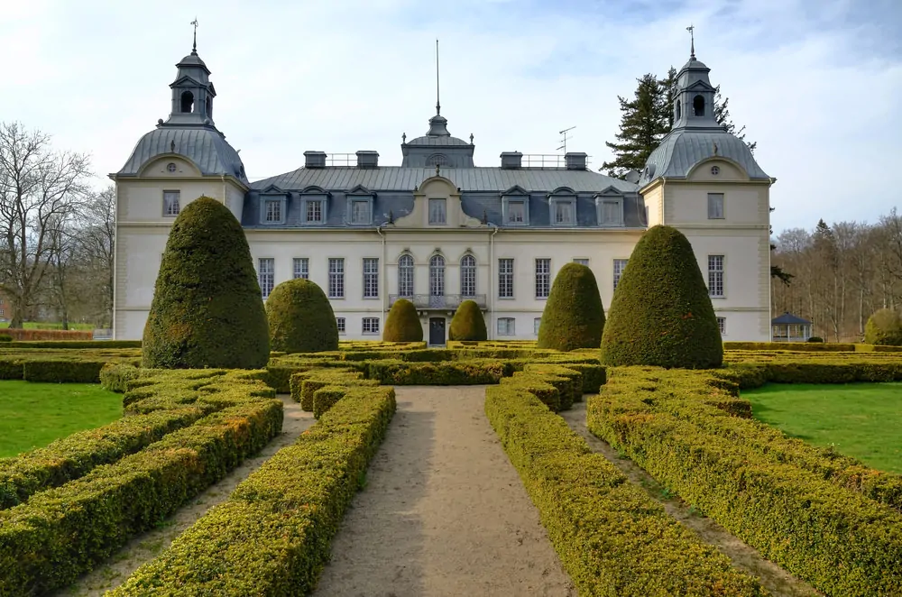 40 Best Swedish Castles, Palaces and Manor Homes (Photos)
