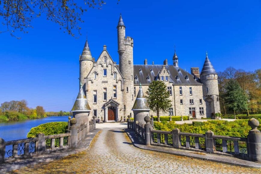 41 Best Belgian Castles and Chateaus (Photos)