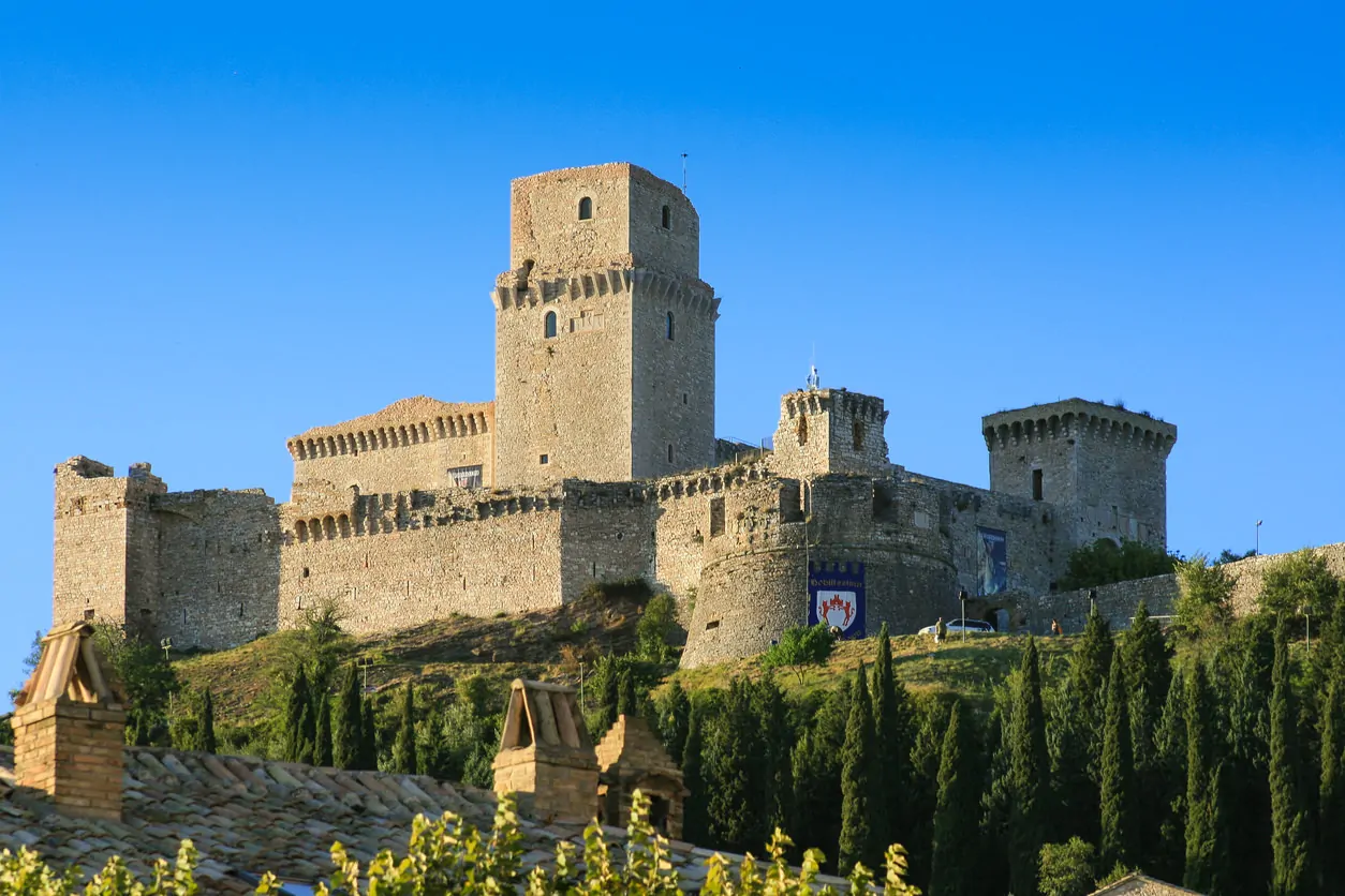 45 Best Italian Castles, Villas and Palaces (Photos)