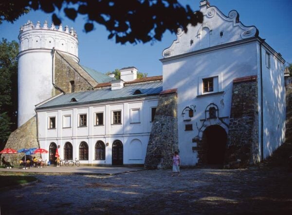 58 Best Polish Castles, Palaces and Manor Houses (Photos)