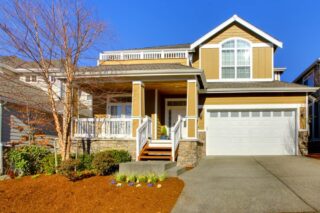 52 Yellow Exterior House Ideas (Brick, Vinyl, Stucco, Wood etc.) - Home ...