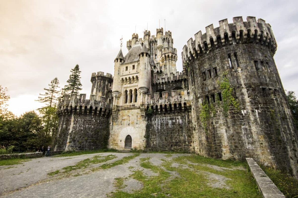 36 of the Best Spanish Castles and Palaces (Photos) – Home Stratosphere