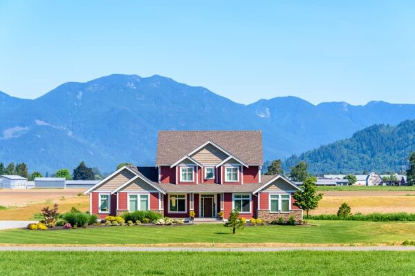 48 Nice Red Houses (Photos) – Home Stratosphere