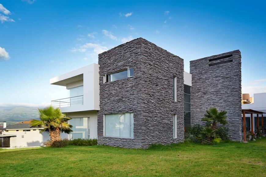 40 Houses with Stone Exterior (Photos) – Home Stratosphere