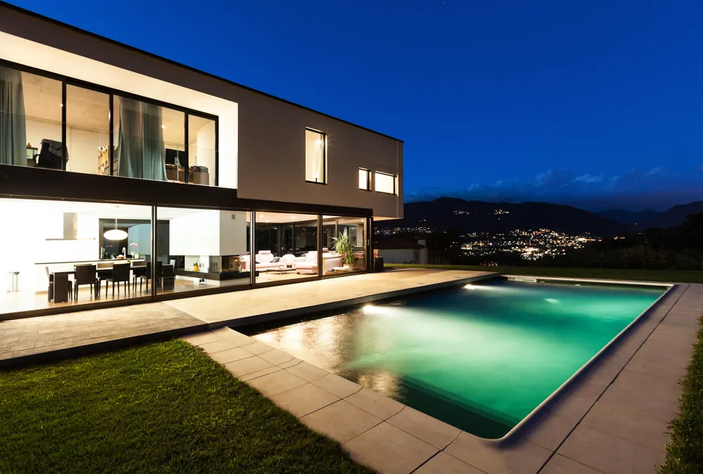 54 Sleek Glass Houses (Amazing)