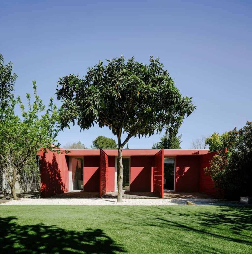 48 Nice Red Houses (Photos)
