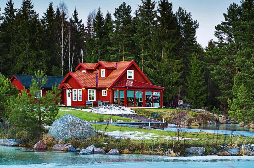 48 Nice Red Houses (Photos) – Home Stratosphere