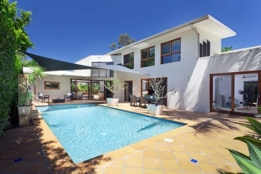 125 House Styles with a White Exterior (Photos)