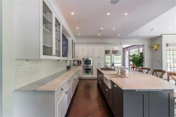 61 Long Kitchen Island Ideas and Examples (Photos) – Home Stratosphere