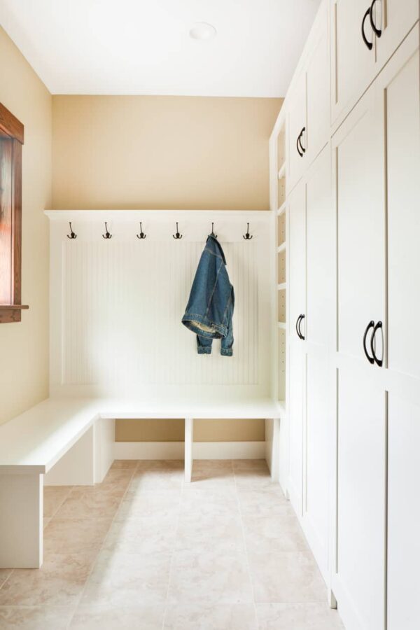 23 Fantastic Mudroom Ideas (Photos) – Home Stratosphere