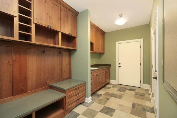 23 Fantastic Mudroom Ideas (Photos) – Home Stratosphere