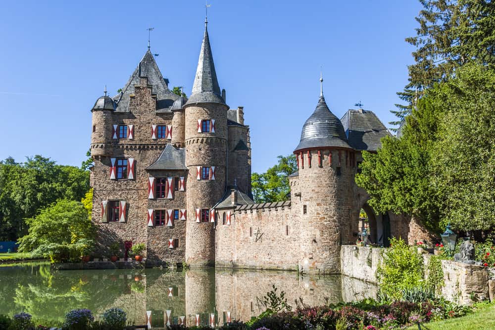 9 Different Types Of Castles Built Throughout History 9 Different Types Of Castles Built Throughout History