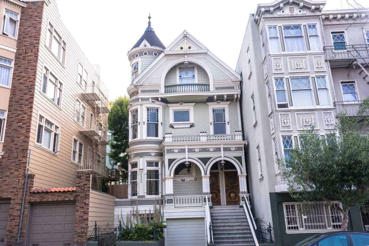 42 House Designs with a Turret (Heritage and New Houses)