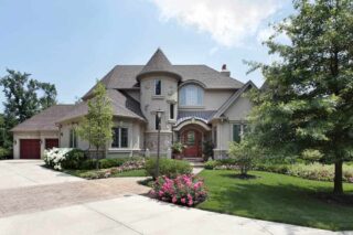 42 House Designs with a Turret (Old and New Houses) – Home Stratosphere