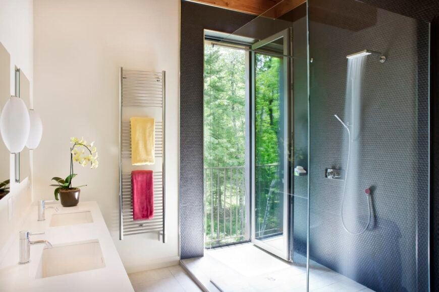 33 Stunning Primary Bathrooms with Glass Walk-In Showers (2021! Photos)