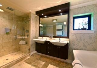 33 Stunning Primary Bathrooms with Glass Walk-In Showers (Photos ...
