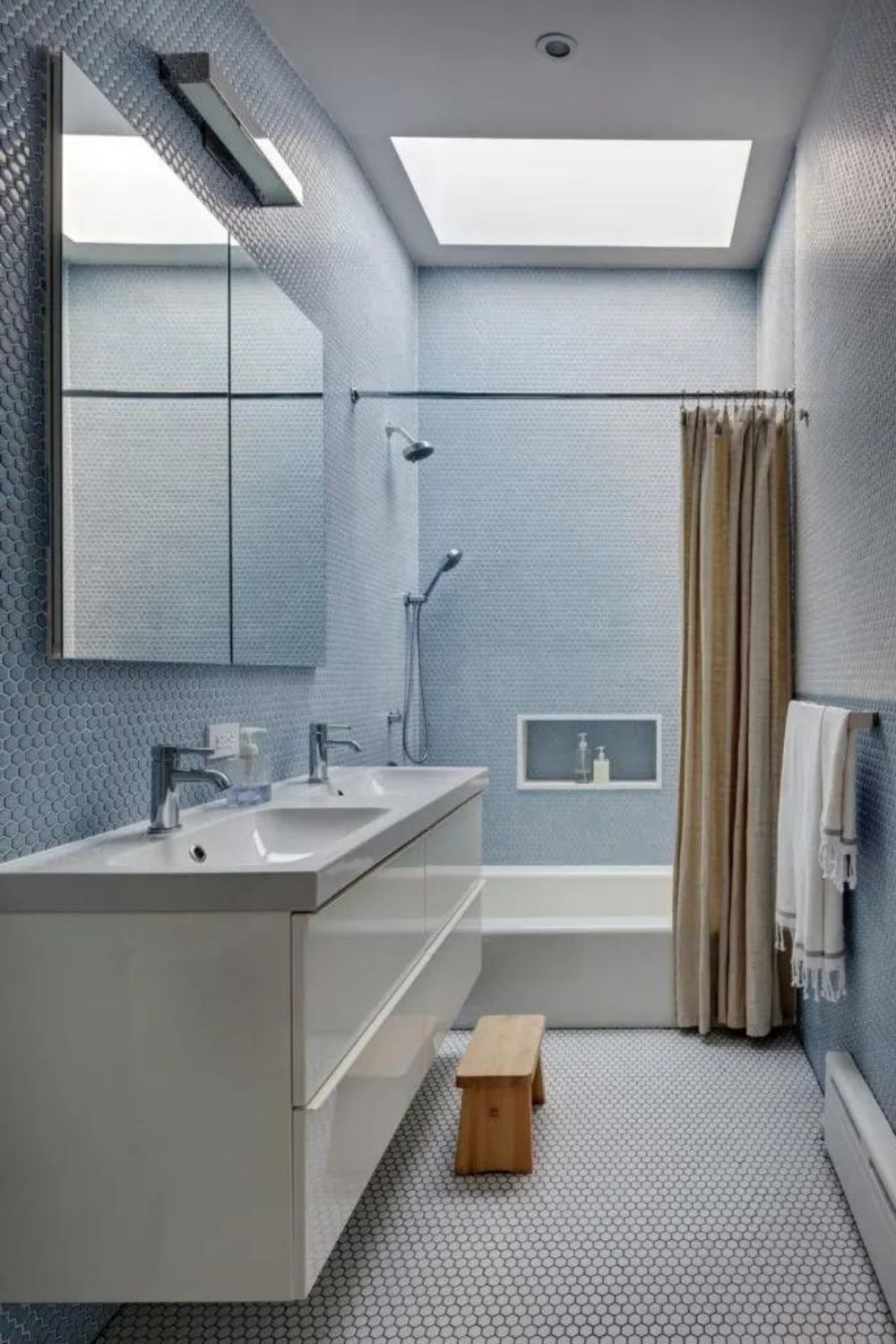 21 Terrific Small Primary Bathroom Ideas (Photos) – Home Stratosphere