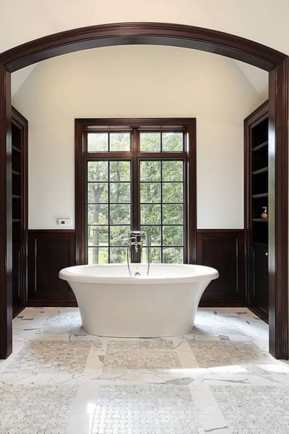 15 Primary Bathroom Ideas with the Latest in Freestanding Tub Design ...