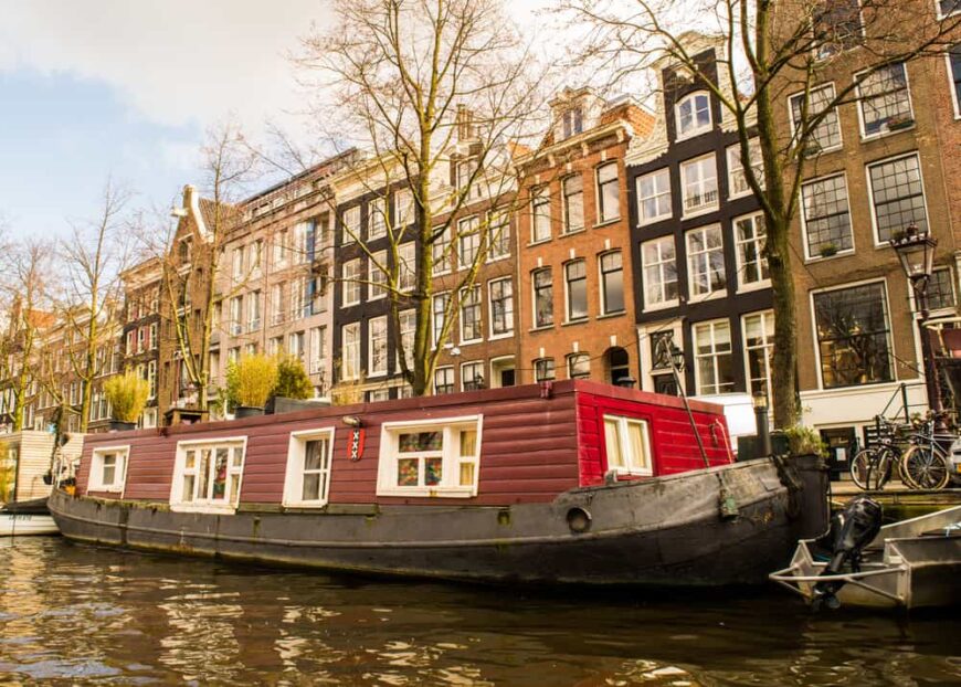 8 Different Types of Houseboats (Designs, Ideas, Examples & 40 Photos ...