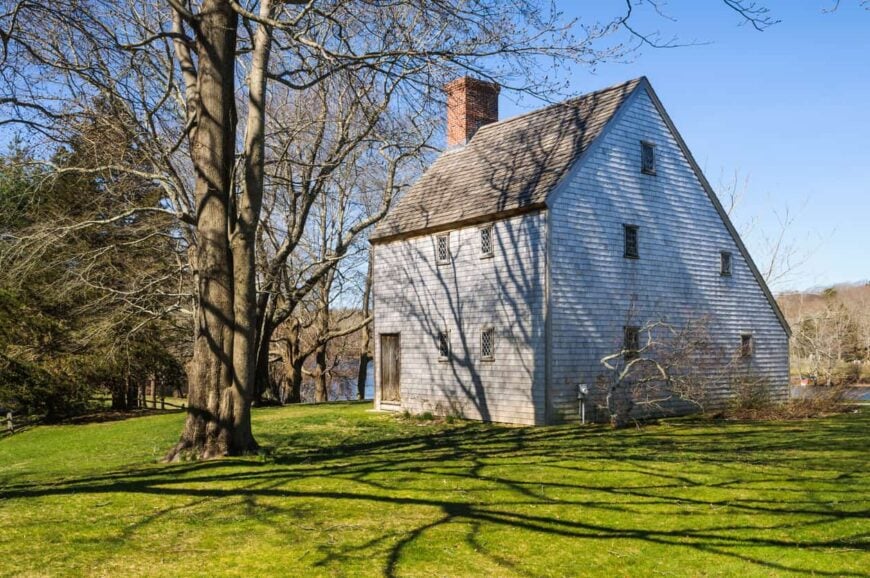 The 8 Types of Colonial Houses Explained (Plus 18 Photo Examples in ...