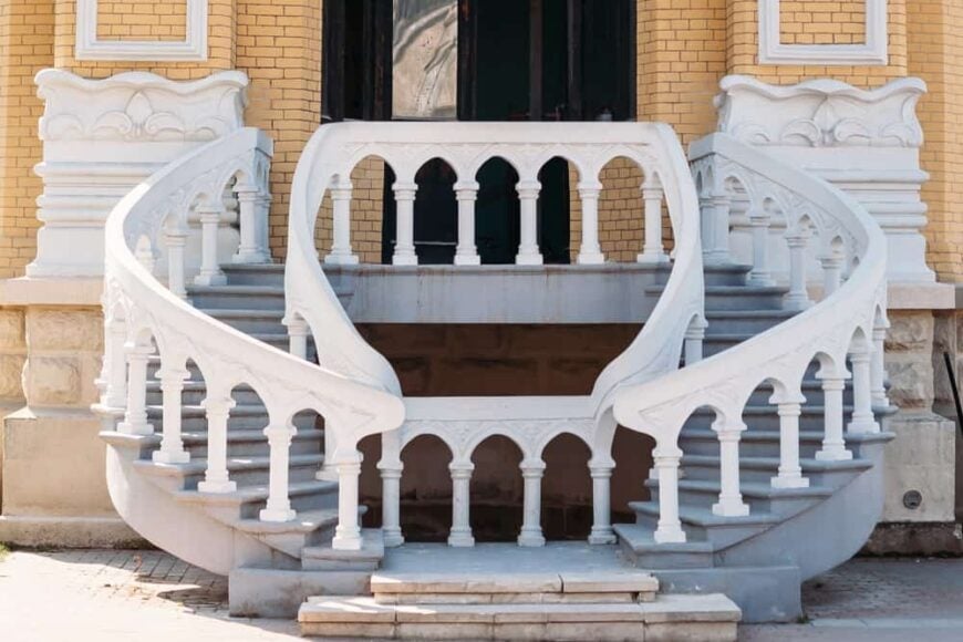 40 Bifurcated Staircase Ideas (Photos)