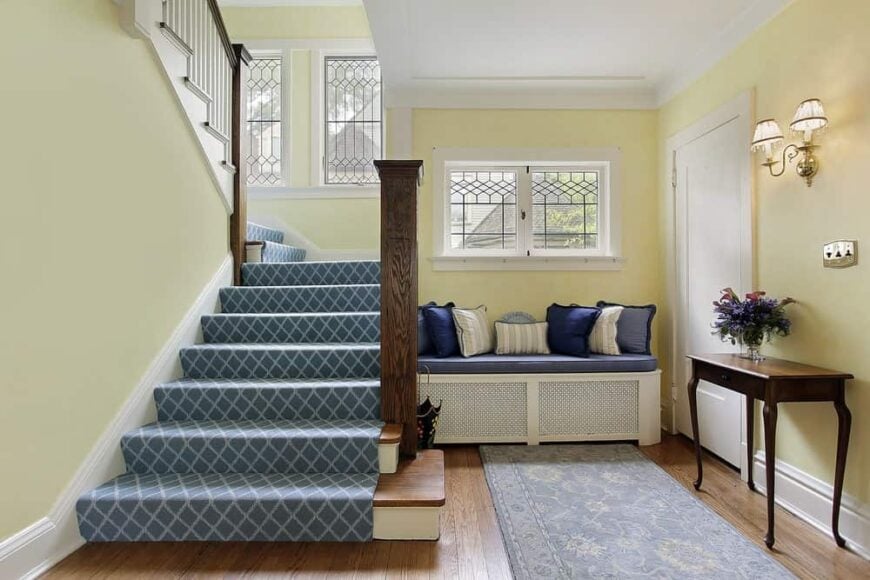 45 Half-Turn Staircase Ideas (Photos)