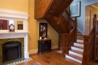 40 Three-Quarter Turn Staircase (Photos)