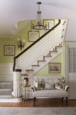 40 Three-Quarter Turn Staircase Ideas (Photos) – Home Stratosphere