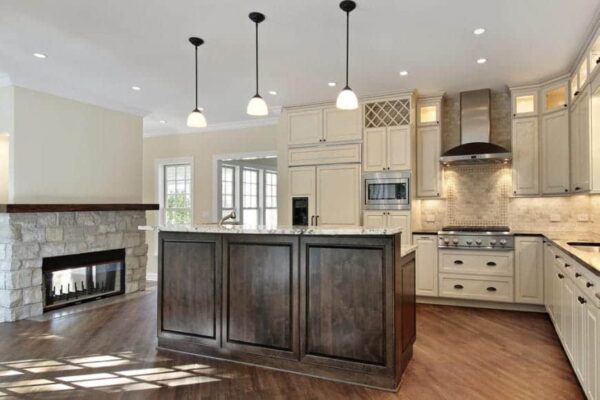 50 Kitchens with Fireplaces (Photos) – Home Stratosphere