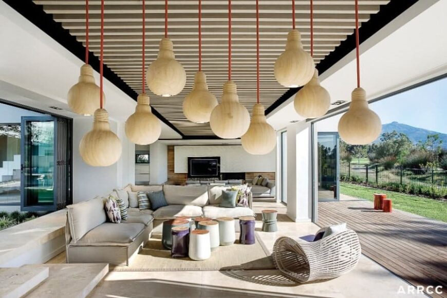 Modern Home Featuring “Barefoot Luxury” by ARRCC – Home Stratosphere