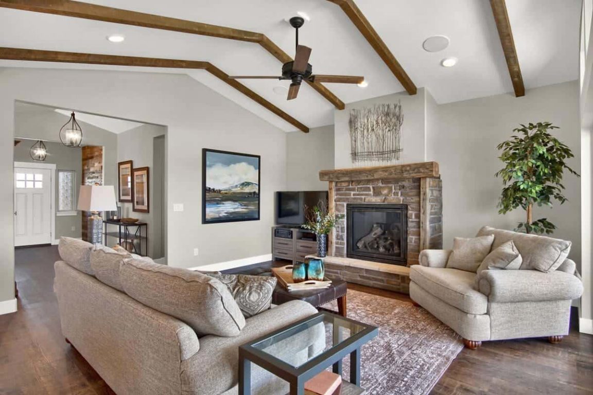 90 Craftsman-Style Living Room Ideas (Photos) - Home Stratosphere