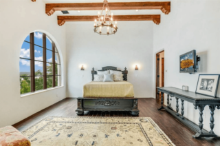 50 Spanish-Style Primary Bedroom Ideas (Photos) - Home Stratosphere