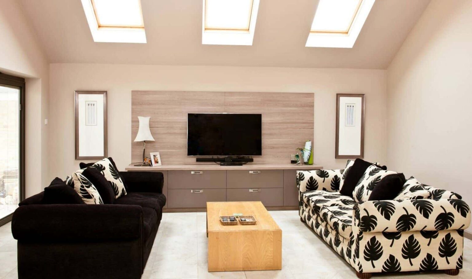 60 Living Rooms with a TV (Pictures) – Page 2 – Home Stratosphere