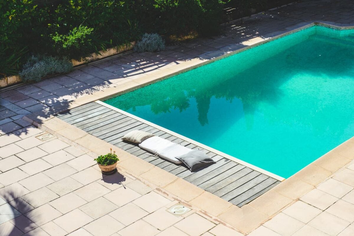 What is the Average Size of Residential In-Ground Swimming Pools? Get ...