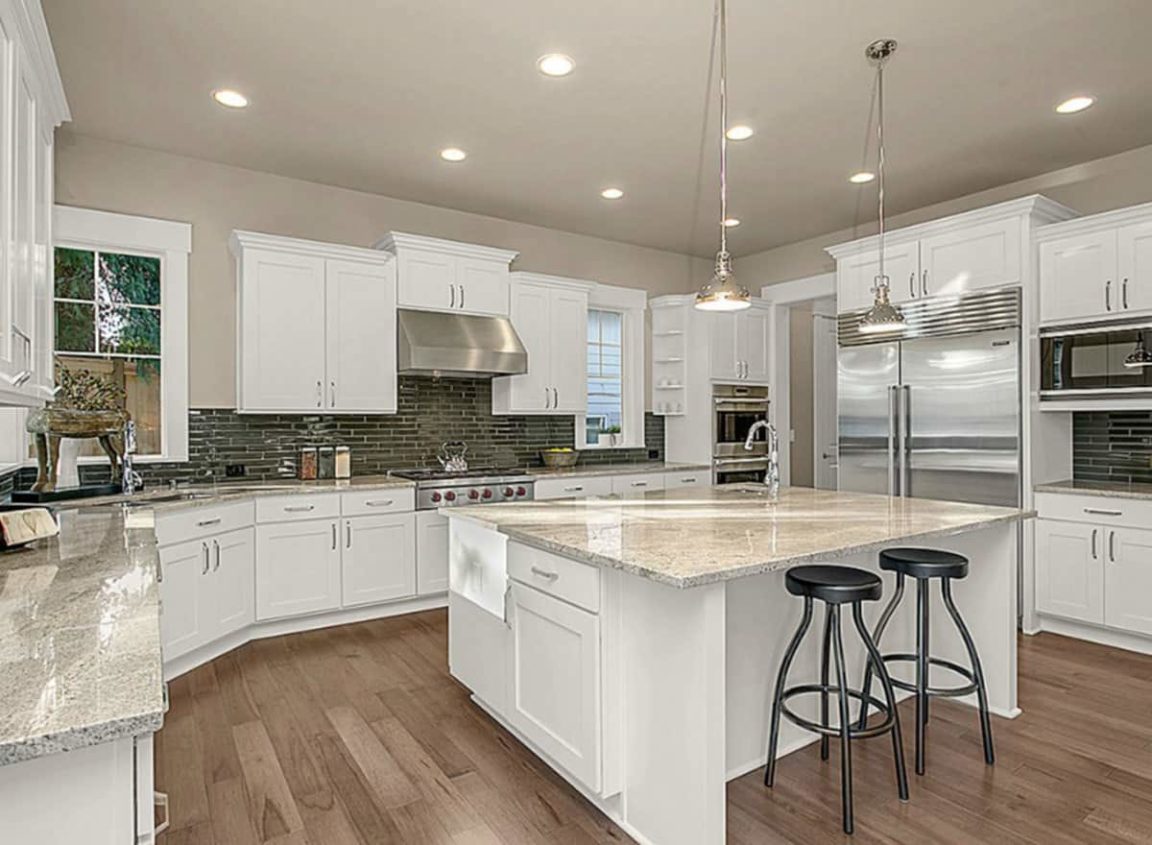 25 Trending Craftsman-Style Kitchen Ideas that Flirt with Tradition