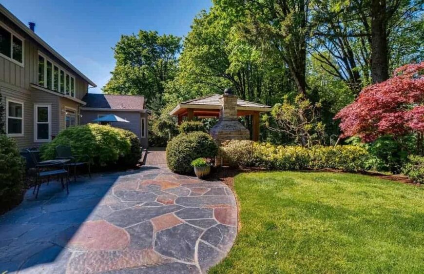 45 Craftsman House Landscaping Ideas (Photos) - Homeporio