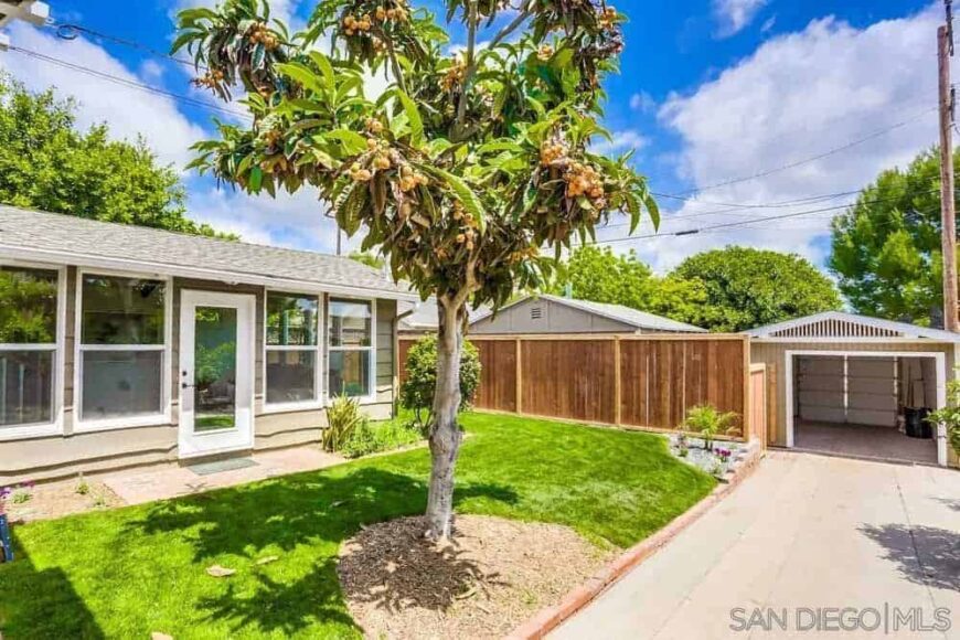 45 Craftsman House Landscaping Ideas (Photos) - Homeporio