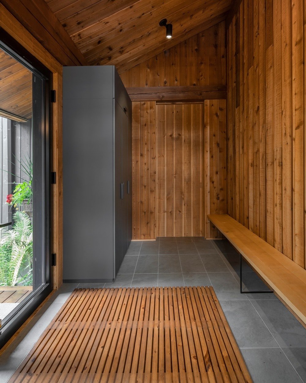 40 Rustic Style Foyer Ideas (Photos)