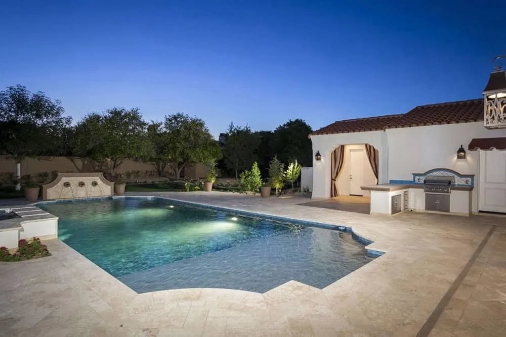 85 Fancy Celebrity Swimming Pools