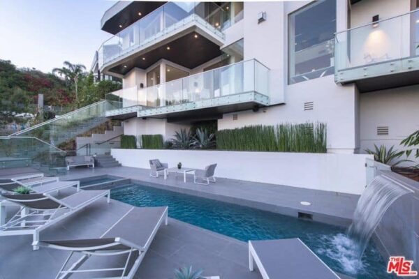 85 Fancy Celebrity Swimming Pools – Home Stratosphere