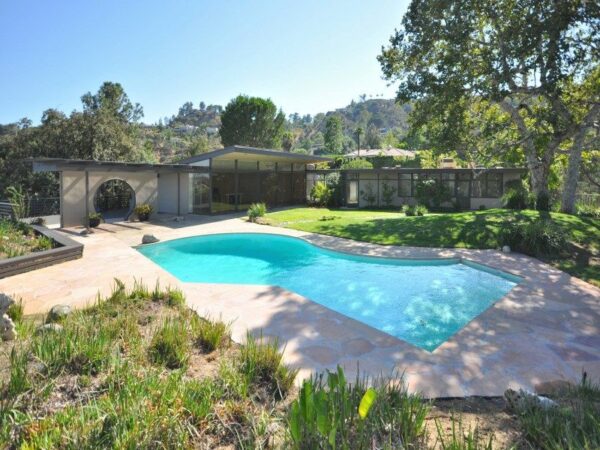 85 Fancy Celebrity Swimming Pools – Home Stratosphere