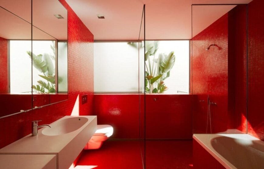 14 Red Primary Bathroom Ideas