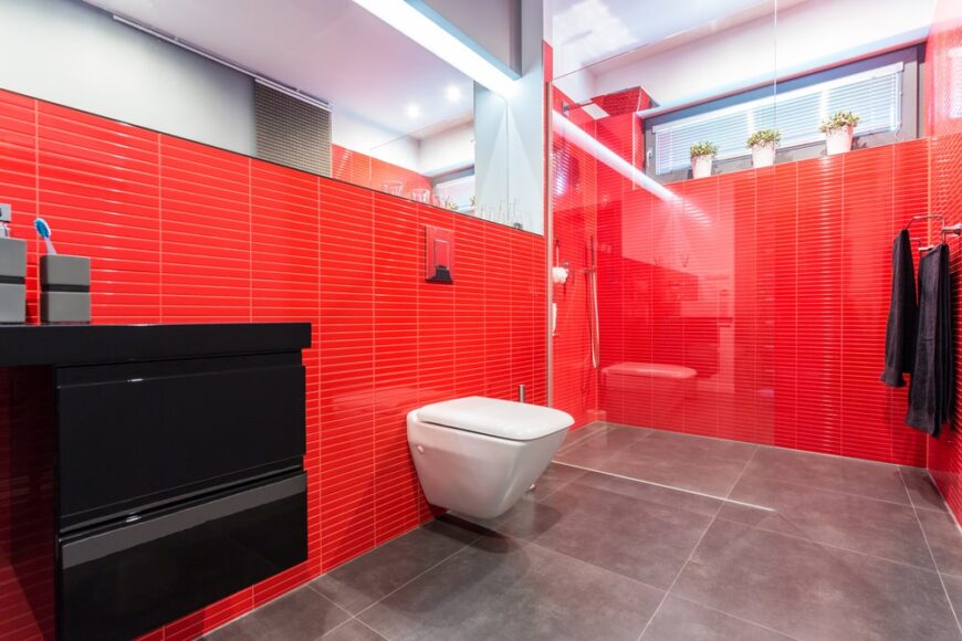 14 Red Primary Bathroom Ideas – Home Stratosphere