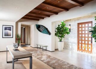 15 Terrific Tropical Style Foyer Inspirations – Home Stratosphere