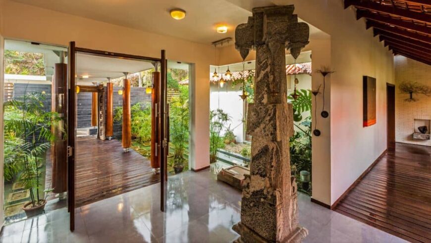 15 Terrific Tropical Style Foyer Inspirations – Home Stratosphere