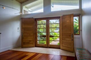 15 Terrific Tropical Style Foyer Inspirations – Home Stratosphere