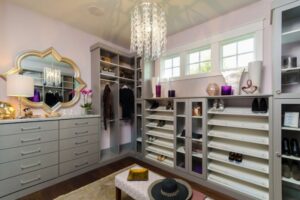 40 Incredible Walk-In Wardrobes for Women (Photos) - Home Stratosphere