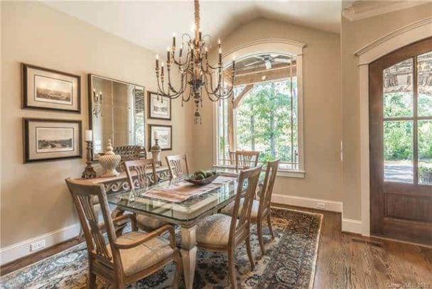 30 Cottage Style Dining Room Ideas (Photos) - Home Stratosphere
